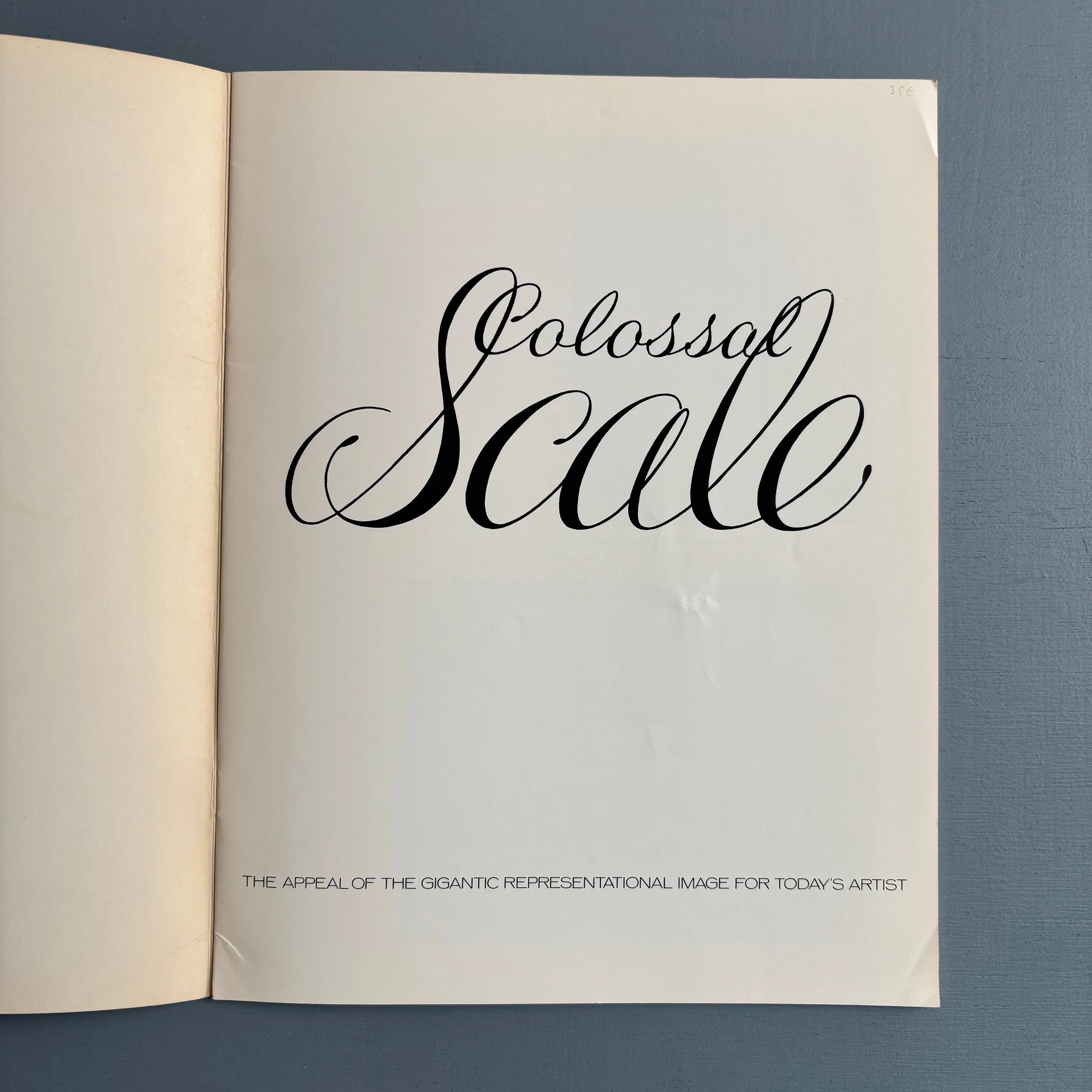 Colossal Scale - Sidney Janis 1972 - Saint-Martin Bookshop