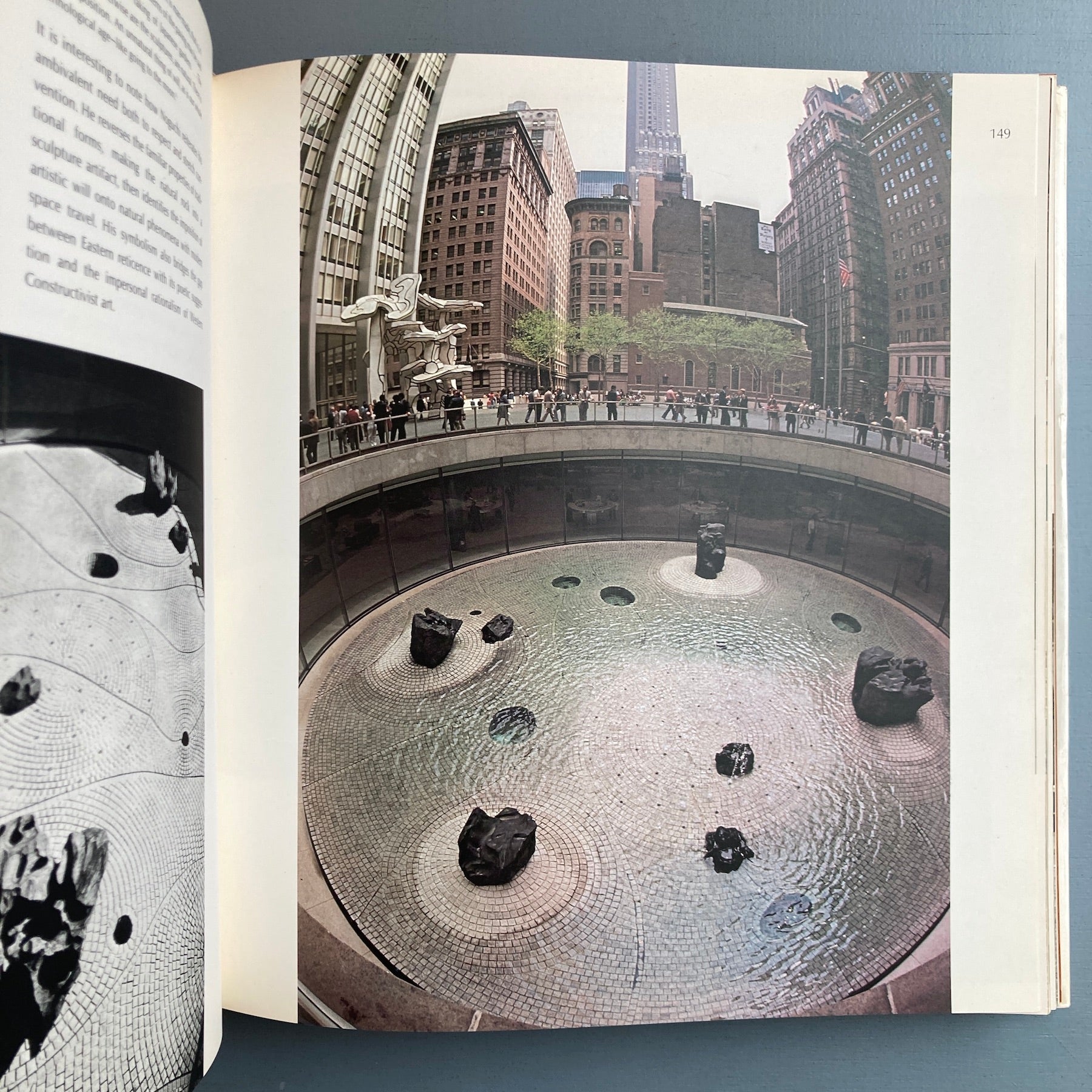 Isamu Noguchi by Sam Hunter - Thames & Hudson 1979 - Saint-Martin Bookshop