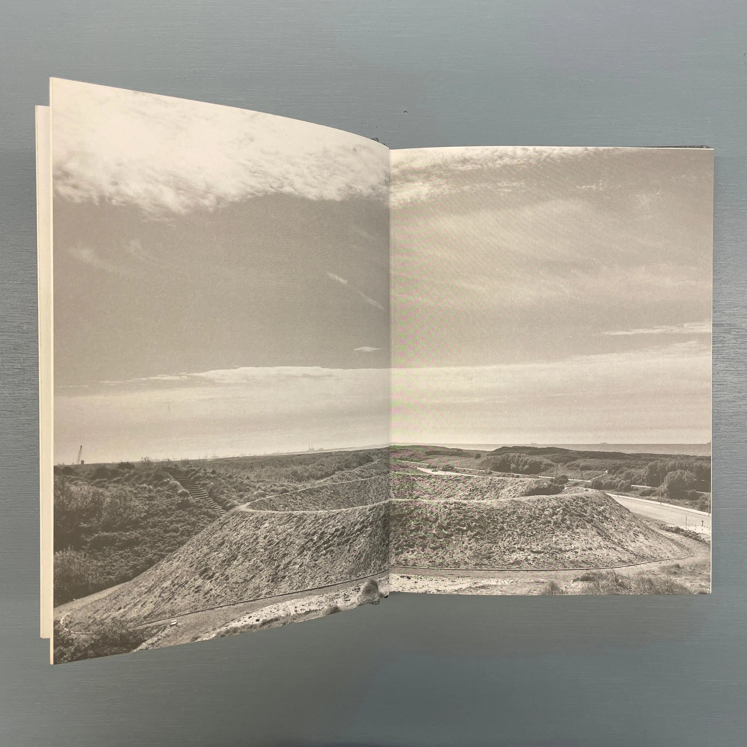 James Turrell - Kijkduin - Stroom 1996 - Saint-Martin Bookshop