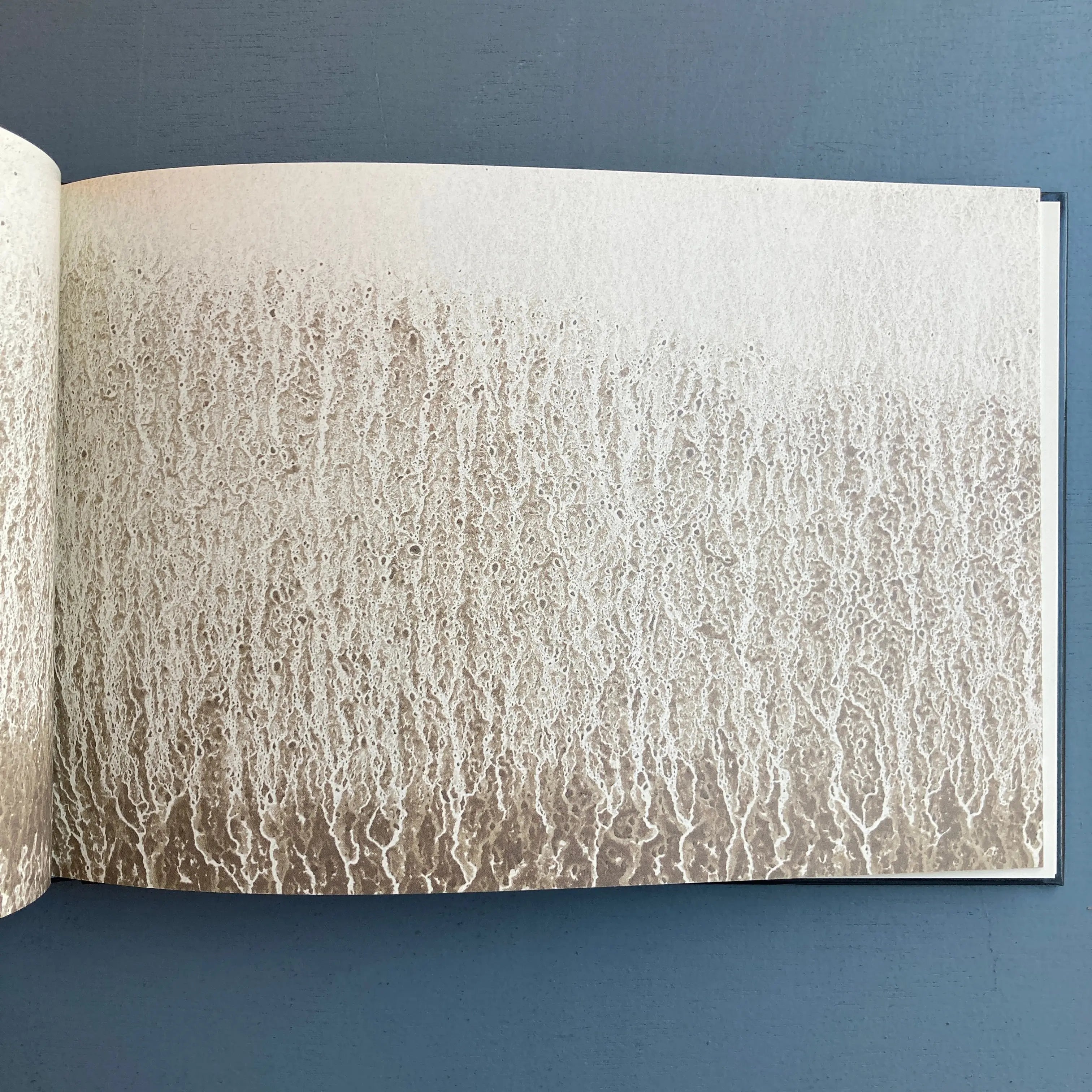 Richard Long - Stone Waters Miles - Musée Rath 1987 - Saint-Martin Bookshop