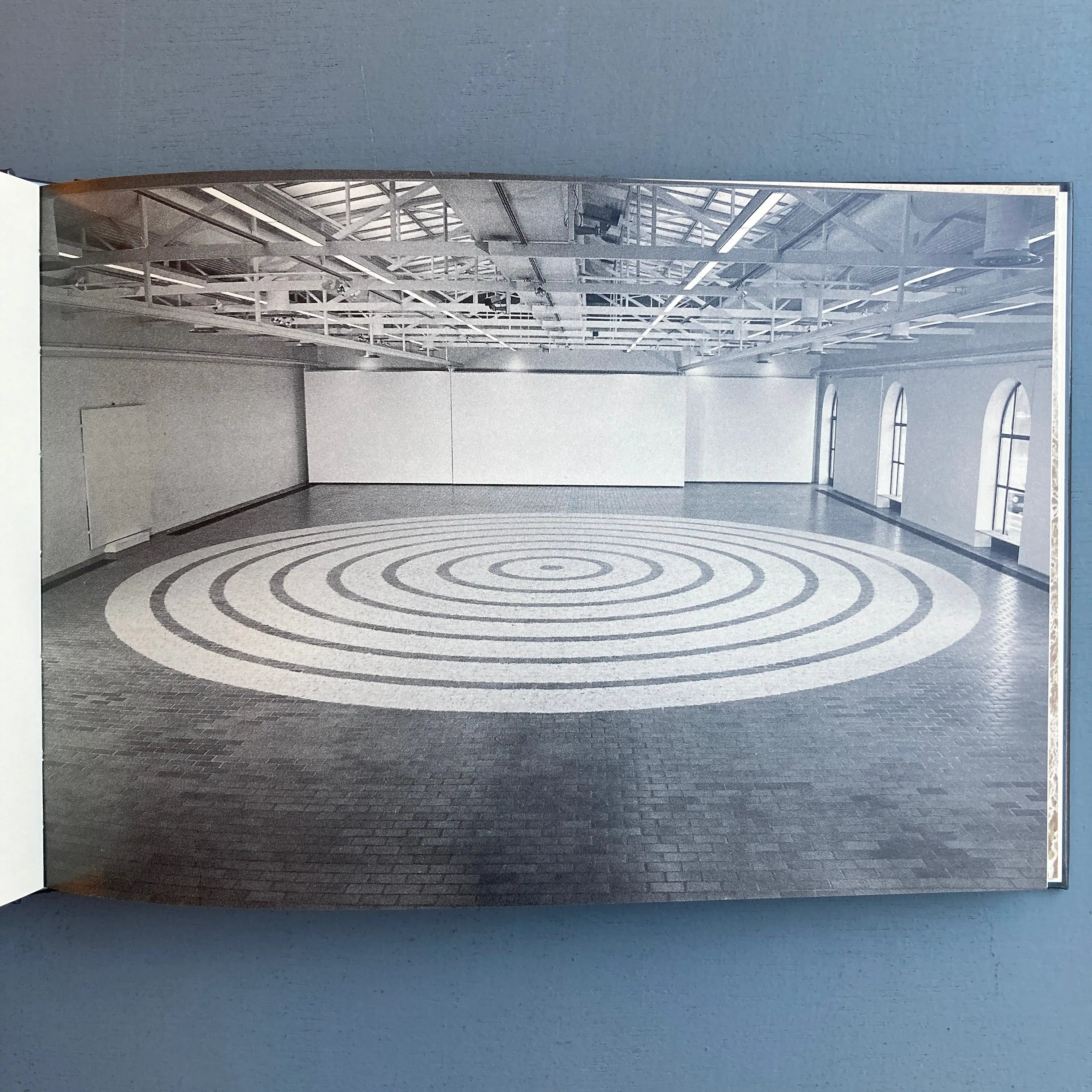 Richard Long - Stone Waters Miles - Musée Rath 1987 - Saint-Martin Bookshop